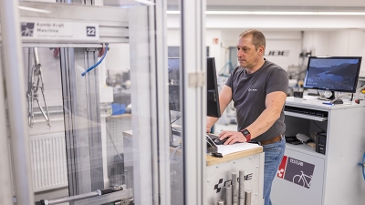 TEST LAB - TECHNOLOGY - CUBE WORLD | CUBE Bikes