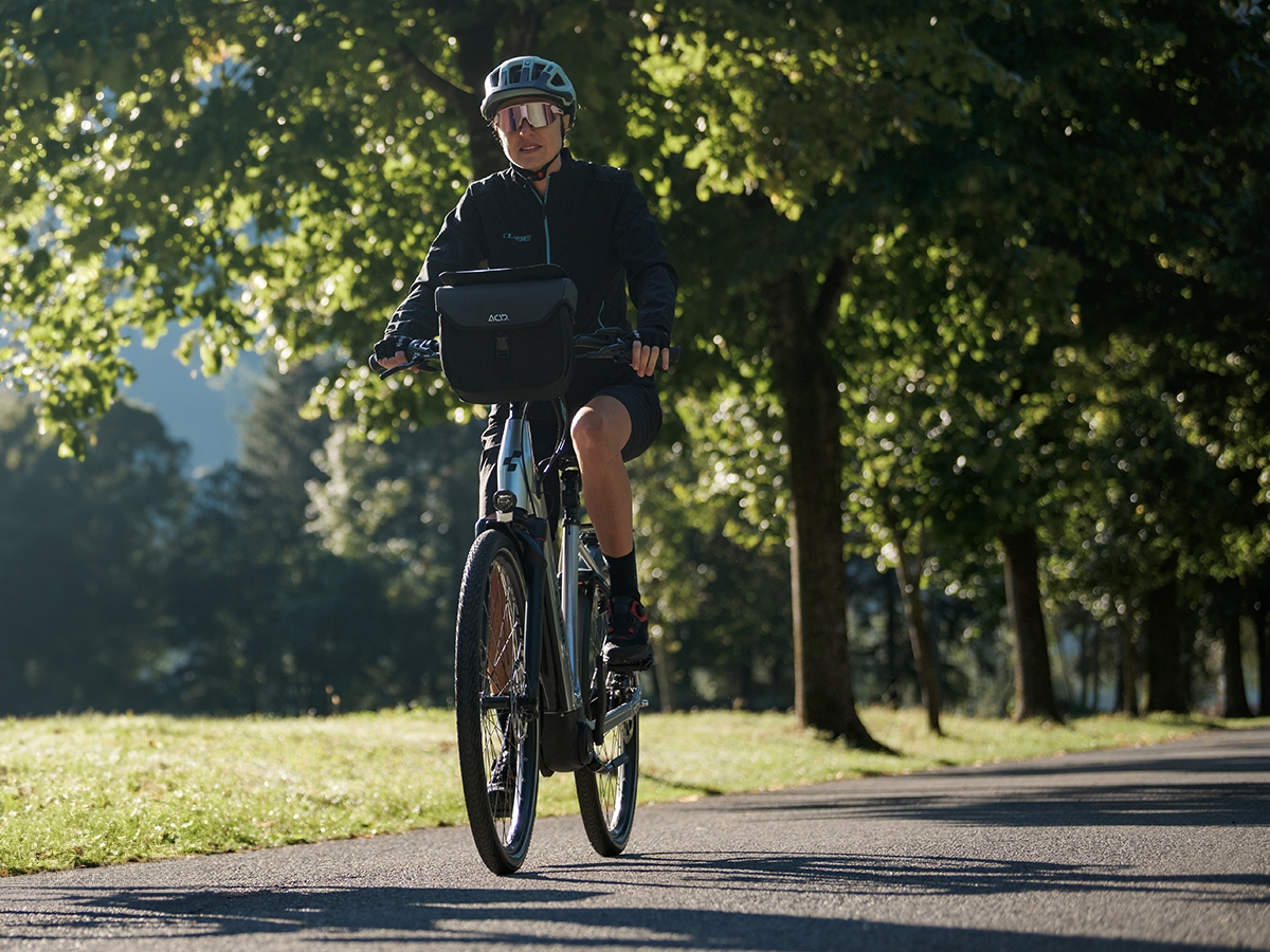 SUPREME HYBRID - CITY - TREKKING - E-BIKES | CUBE Bikes