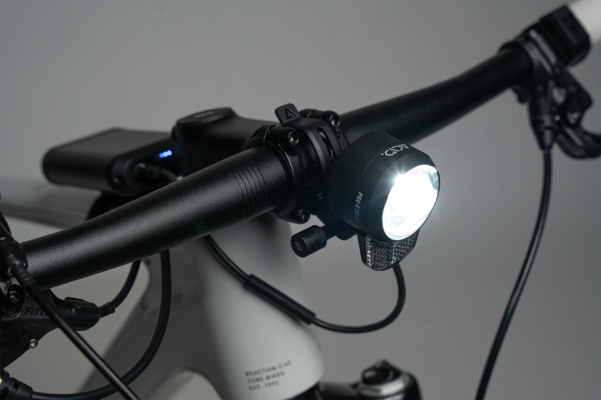 ACID Frontlicht PRO-E 200 HB PowerBank